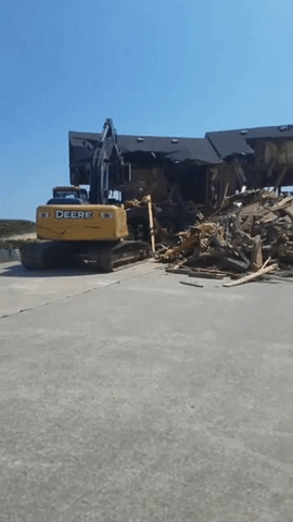 Sandmark Demo GIf - Sandmark Custom Homes